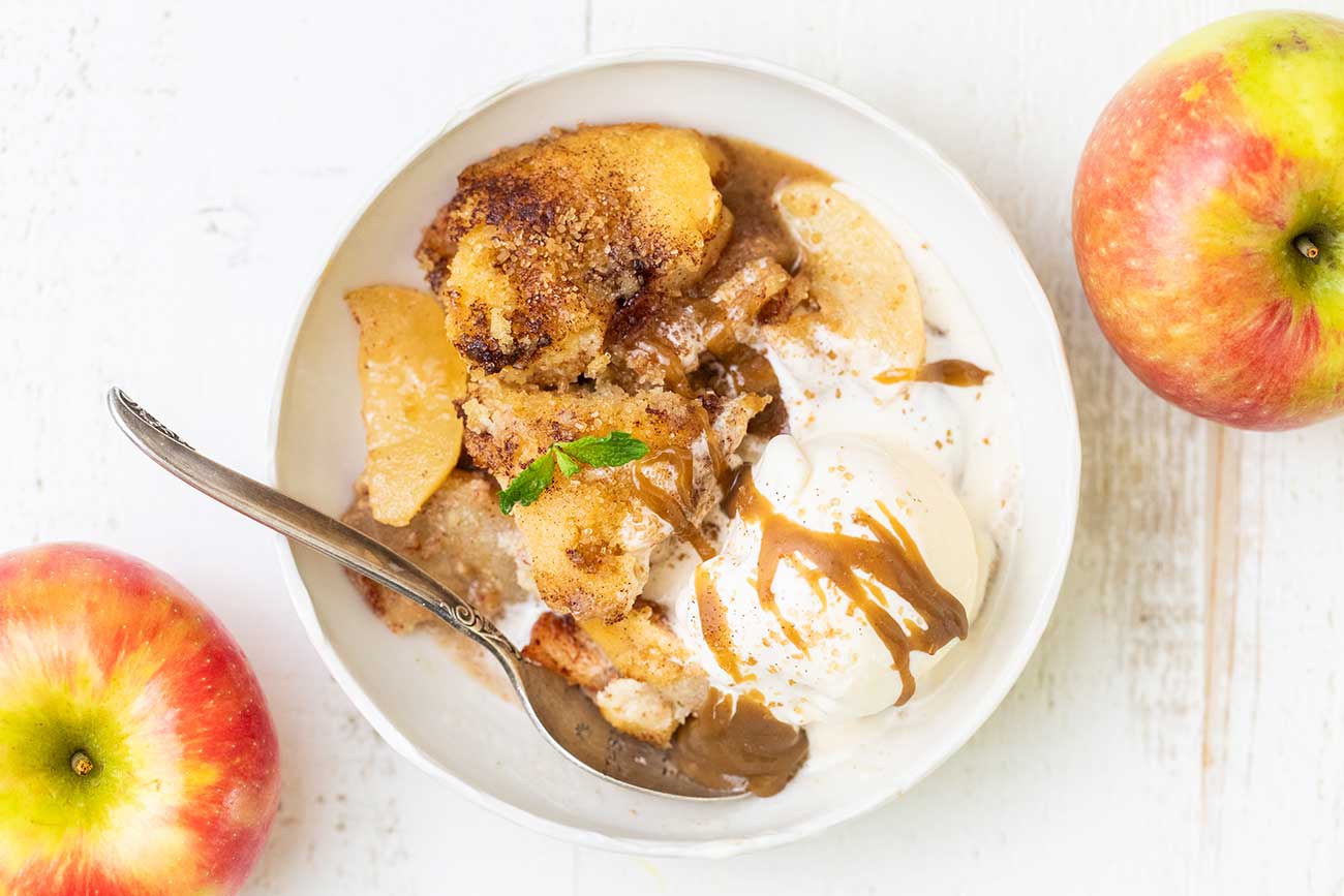 Caramel Apple Cobbler (The BEST Fall Dessert Recipe)