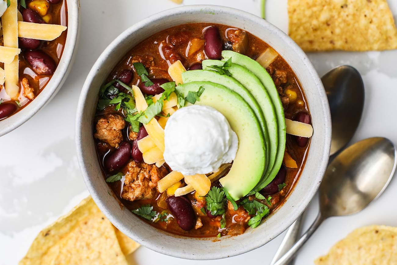 How to Make Turkey Chili (With or Without Beans!) - Sunkissed Kitchen